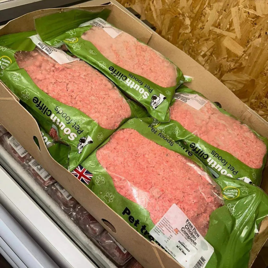 1kg Southcliffe Free Flow Chicken Complete - Raw Dogs Dorset
